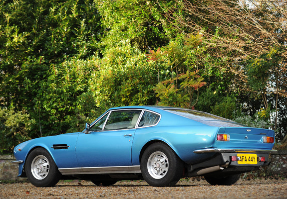 Pictures of Aston Martin V8 Vantage UK-spec (1977–1989)