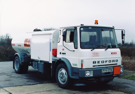 Bedford TL Air Tanker 1980–86 pictures
