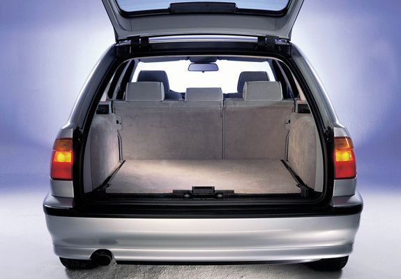 BMW 528i Touring (E39) 1997–2000 photos
