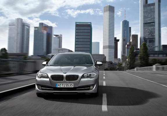 Photos of BMW 535i Sedan (F10) 2010–13