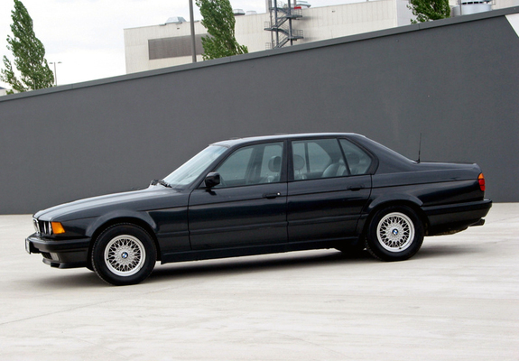 BMW 740i (E32) 1992–94 wallpapers