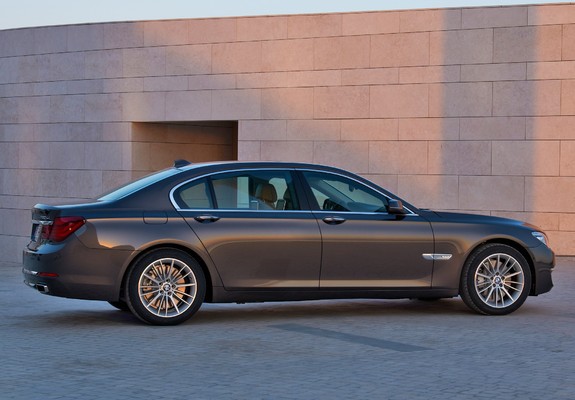 BMW 750Li (F02) 2012 wallpapers