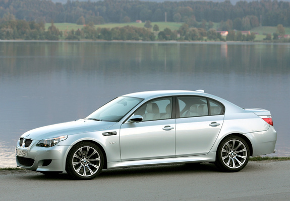 BMW M5 (E60) 2004–09 wallpapers