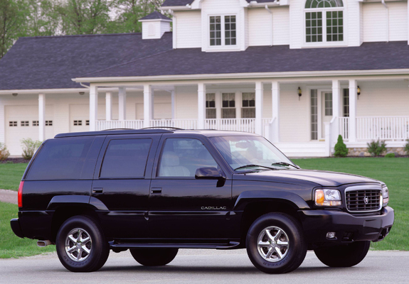 Cadillac Escalade 1999–2000 pictures