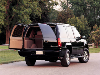 Photos of Cadillac Escalade 1999–2000