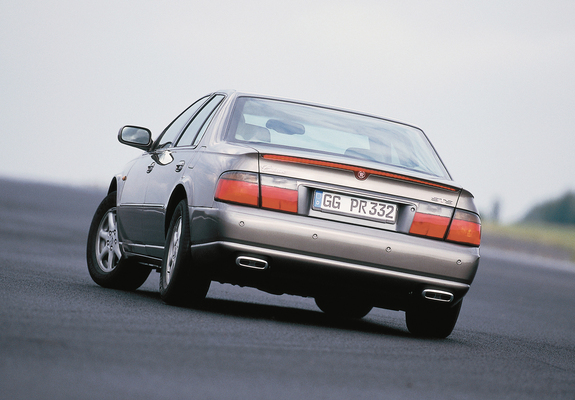 Pictures of Cadillac Seville STS 1998–2004