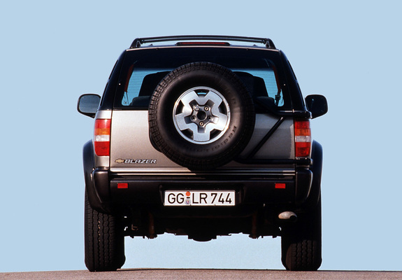Photos of Chevrolet Blazer ZR2 EU-spec 1997–2005