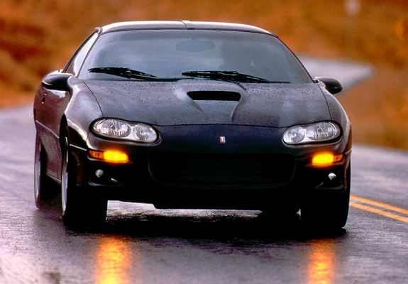 Photos of Chevrolet Camaro SS 1998–2002