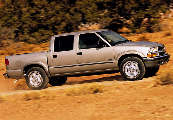 Chevrolet S-10 Crew Cab 2001–04 wallpapers