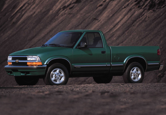 Photos of Chevrolet S-10 ZR2 Regular Cab 1998–2003