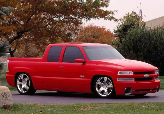 Images of Chevrolet Silverado SST Concept 2002
