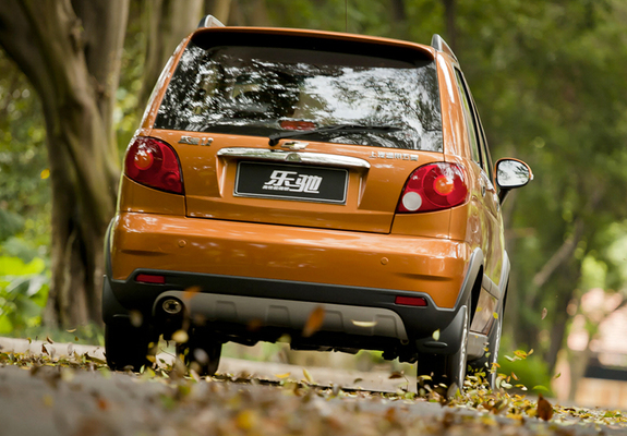 Chevrolet Spark Cross (M150) 2010–11 images