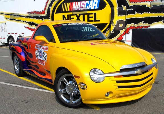 Chevrolet SSR NASCAR Pace Car 2005 wallpapers