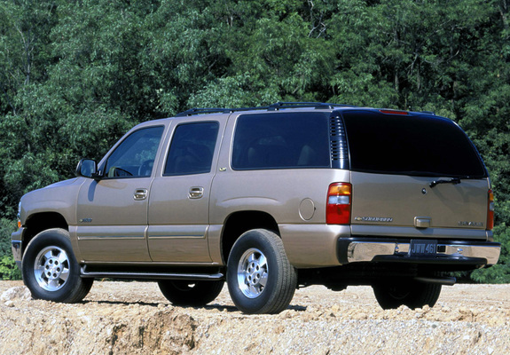 Chevrolet Suburban 1500 (GMT800) 2001–02 wallpapers