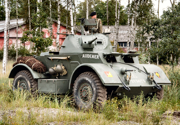 Images of T17E1 Staghound (Mk I) 1942