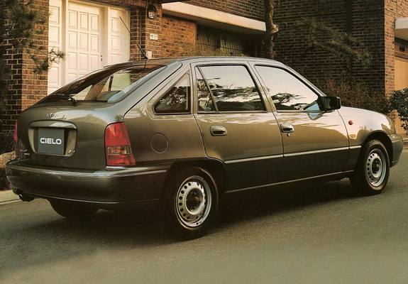 Images of Daewoo Cielo 5-door 1994–97