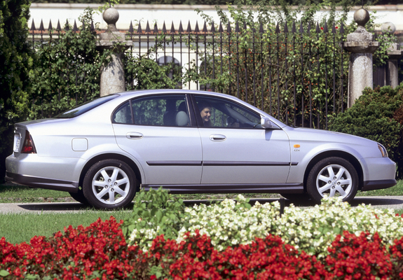Daewoo Evanda 2002–04 photos