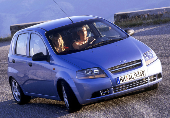 Daewoo Kalos 5-door (T200) 2002–08 images