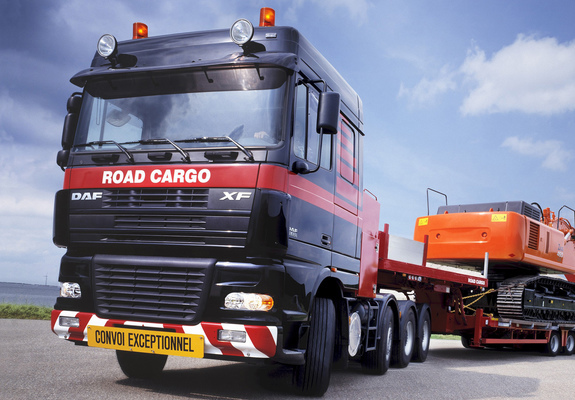 DAF XF95 8x4 FTM Space Cab 2002–06 images
