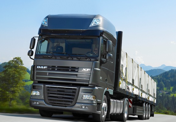 Images of DAF XF105 2006