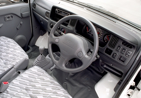 Daihatsu Extol Van 1999–2004 pictures