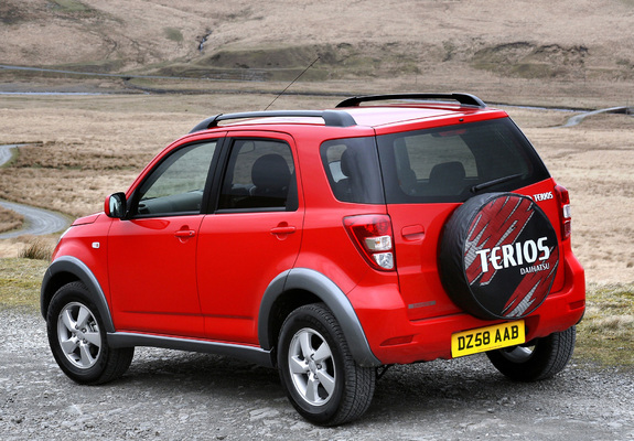 Images of Daihatsu Terios UK-spec 2006–09