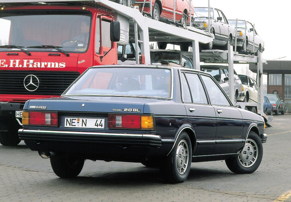 Photos of Datsun Bluebird (910) 1979–83