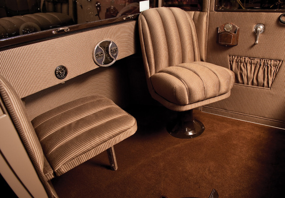 Pictures of Detroit Electric Model 82 1920
