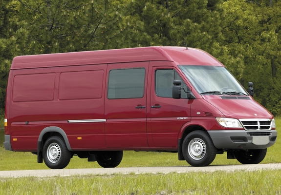 Images of Dodge Sprinter Van 2002–06