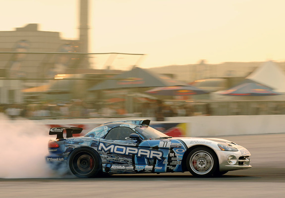 Photos of Mopar Dodge Viper SRT10 Coupe Formula Drift 2008–10