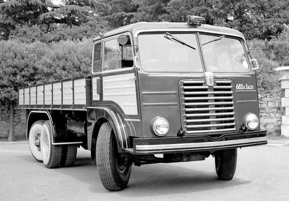 Fiat 682 N 1952–55 pictures