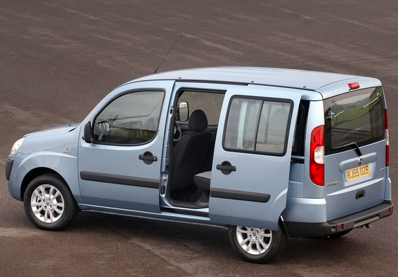 Images of Fiat Doblò Panorama UK-spec (223) 2005–09