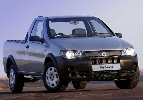 Fiat Strada ZA-spec 2005–12 images