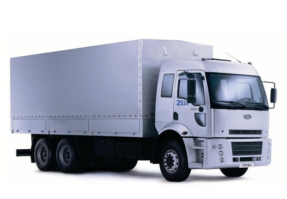 Ford Cargo 2524 2003–11 wallpapers
