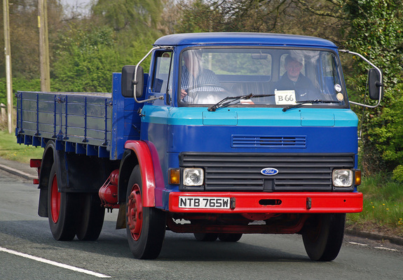 Ford D-Series 1976 photos