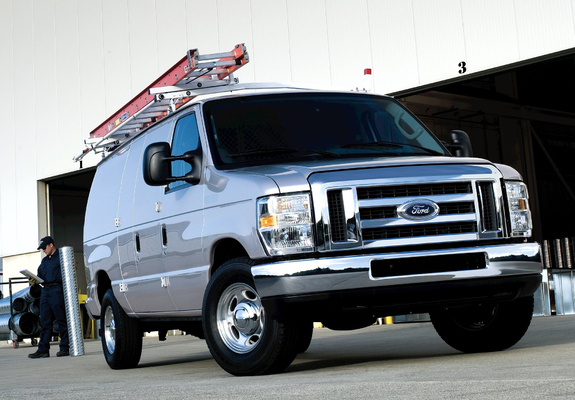 Ford E-350 Cargo Van 2007 photos