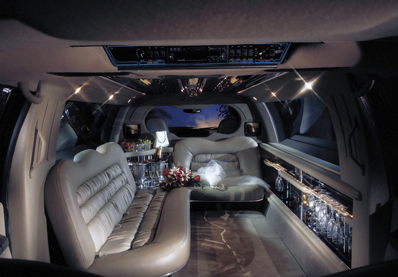 Ford Excursion XLT Limousine 2000–04 wallpapers