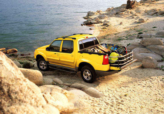 Images of Ford Explorer Sport Trac 2000–05