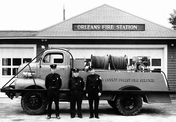 Ford F-5 COE Firetruck by Robinson 1951 images