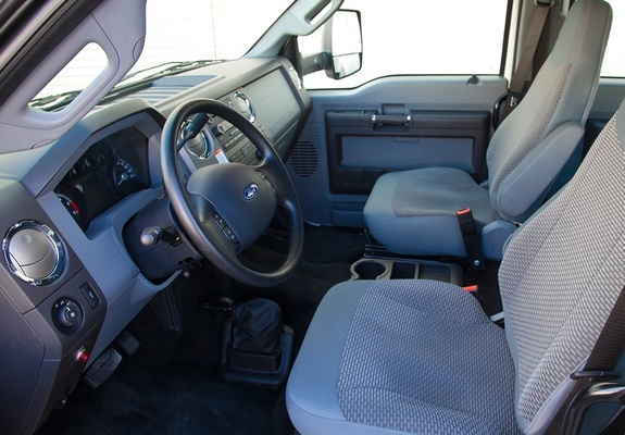Photos of Ford F-650 Super Duty Crew Cab 2007