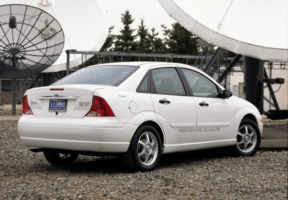 Ford Focus FCV 2002–07 photos