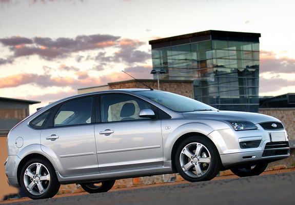 Ford Focus 5-door ZA-spec 2005–06 wallpapers