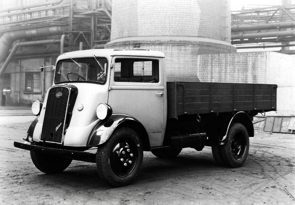 Pictures of Fordson 7V 1937–47