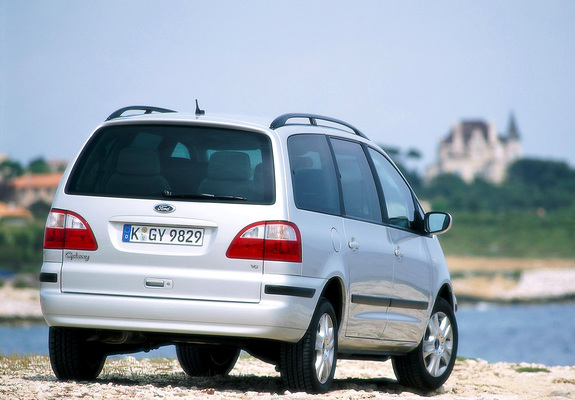 Ford Galaxy 2000–06 images