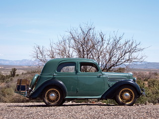 Ford Model CX Saloon wallpapers