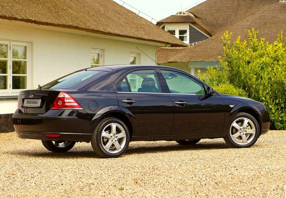 Photos of Ford Mondeo Platinum 2005–07