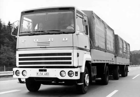 Ford Transcontinental 4x2 1975–78 images