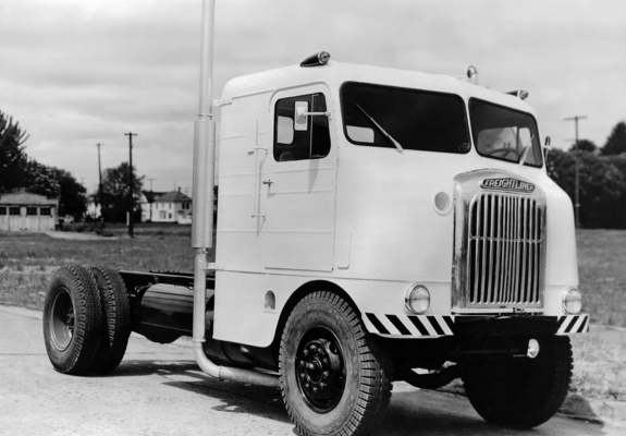 Freightliner 900 1950 wallpapers