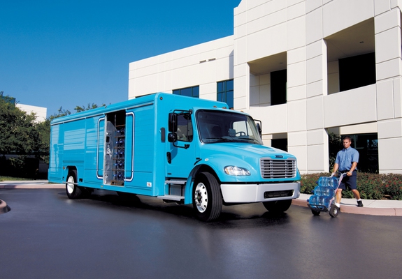 Freightliner Business Class M2 106 2002 images