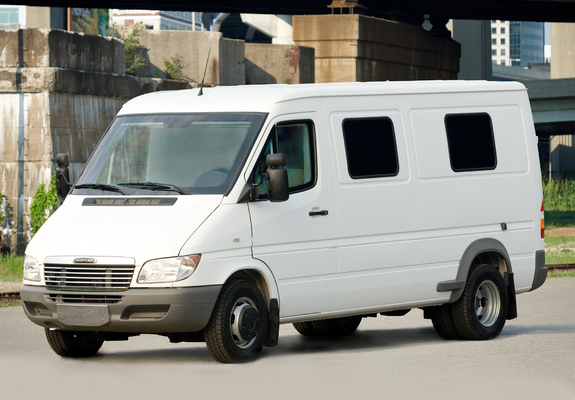 BAE Freightliner Sprinter Van Armored 2000–06 wallpapers